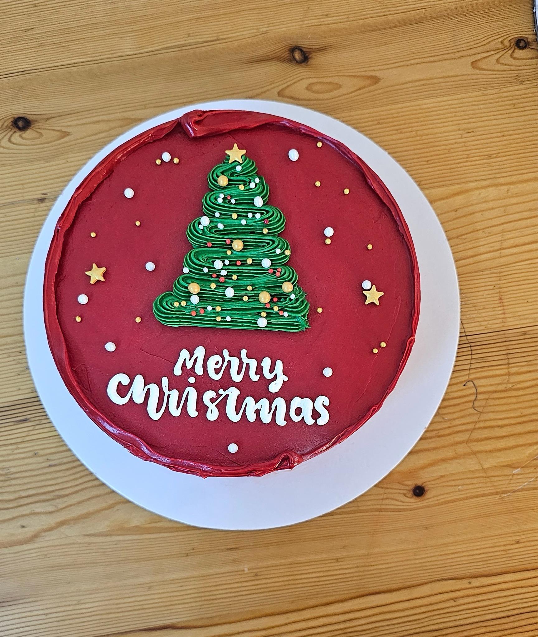 Red Christmas Cake – Celebrating Life Bakery